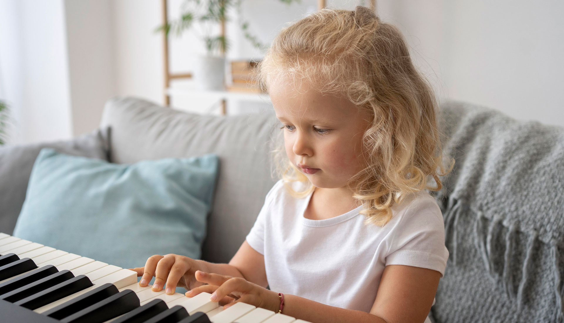 Piano Classes for Young Beginners – Music Lessons Burlington Ontario ...